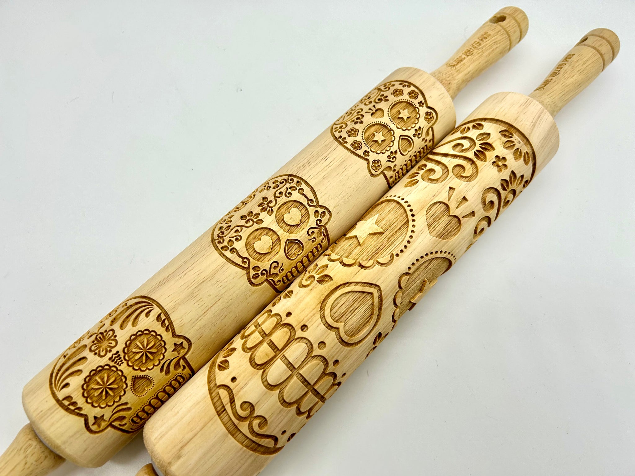 Sugar Skull Embossed Rolling Pin LARGE IMAGE – sweetrollingpins