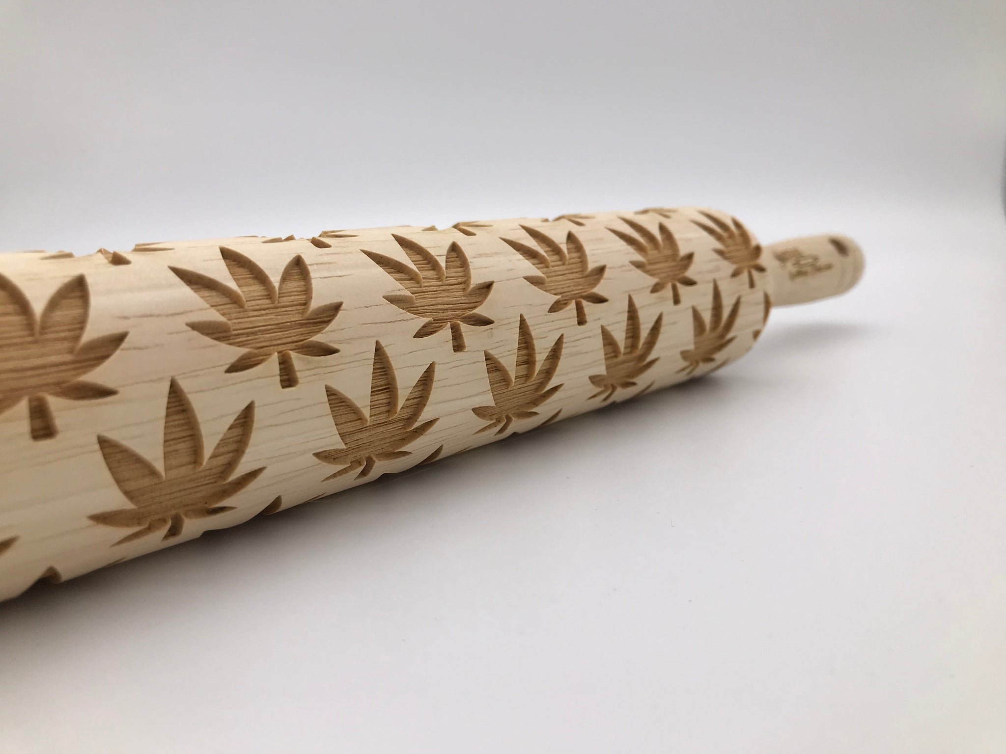 Marijuana Embossed Leaf Rolling Pin for Baking + Pottery – sweetrollingpins