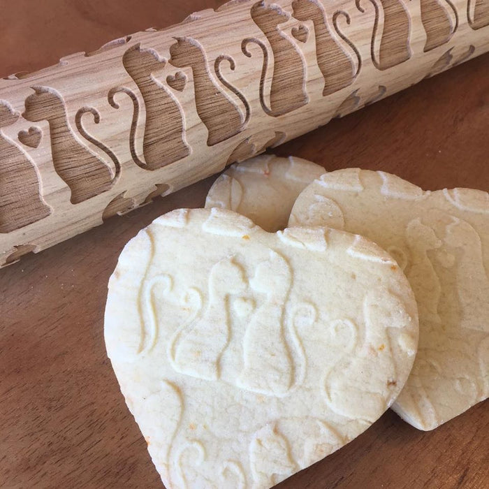 Kissing Cats Embossed Rolling Pin – sweetrollingpins